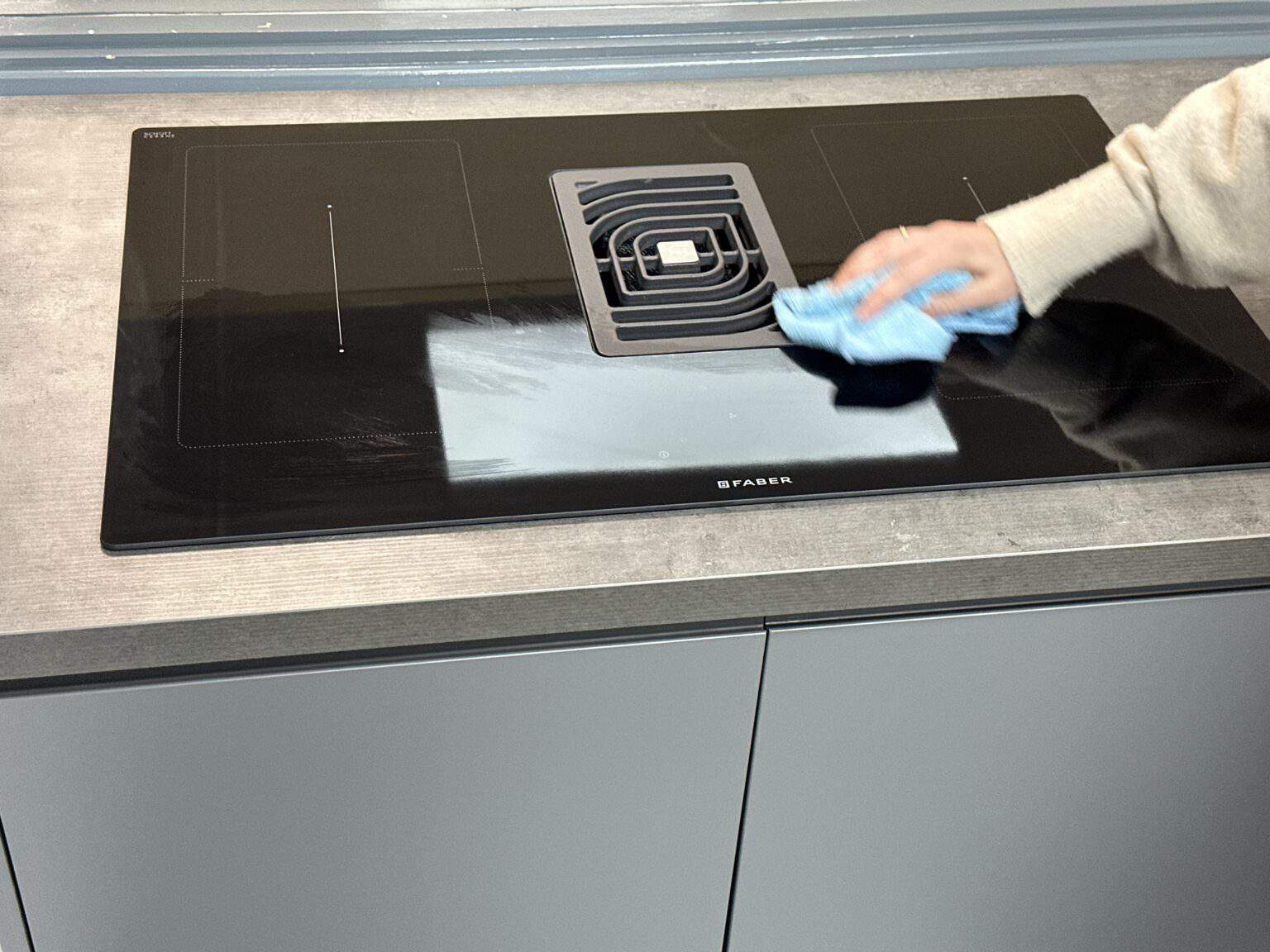 How to clean cooker hood extractor fan: the ultimate step-by-step guide ...